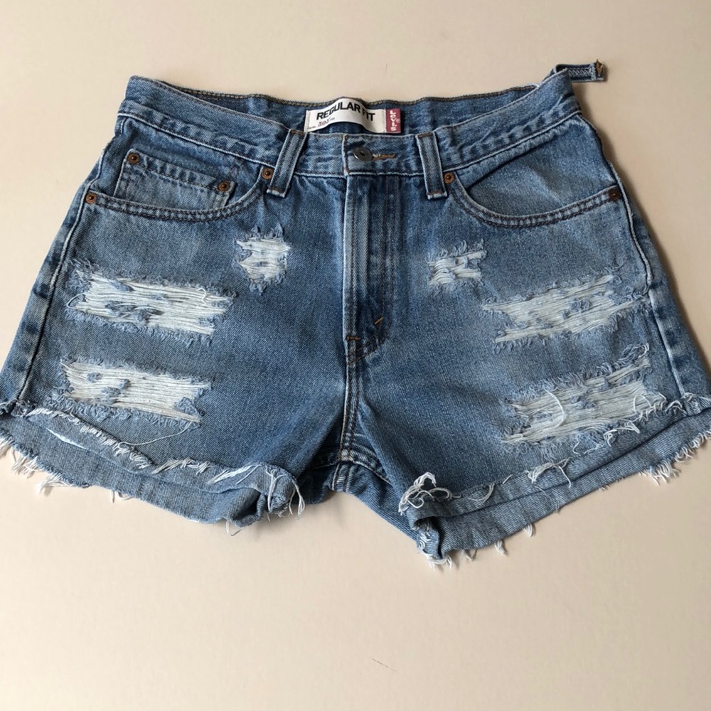 Levi’s 505 Cut Off Distressed Jeans - Gem